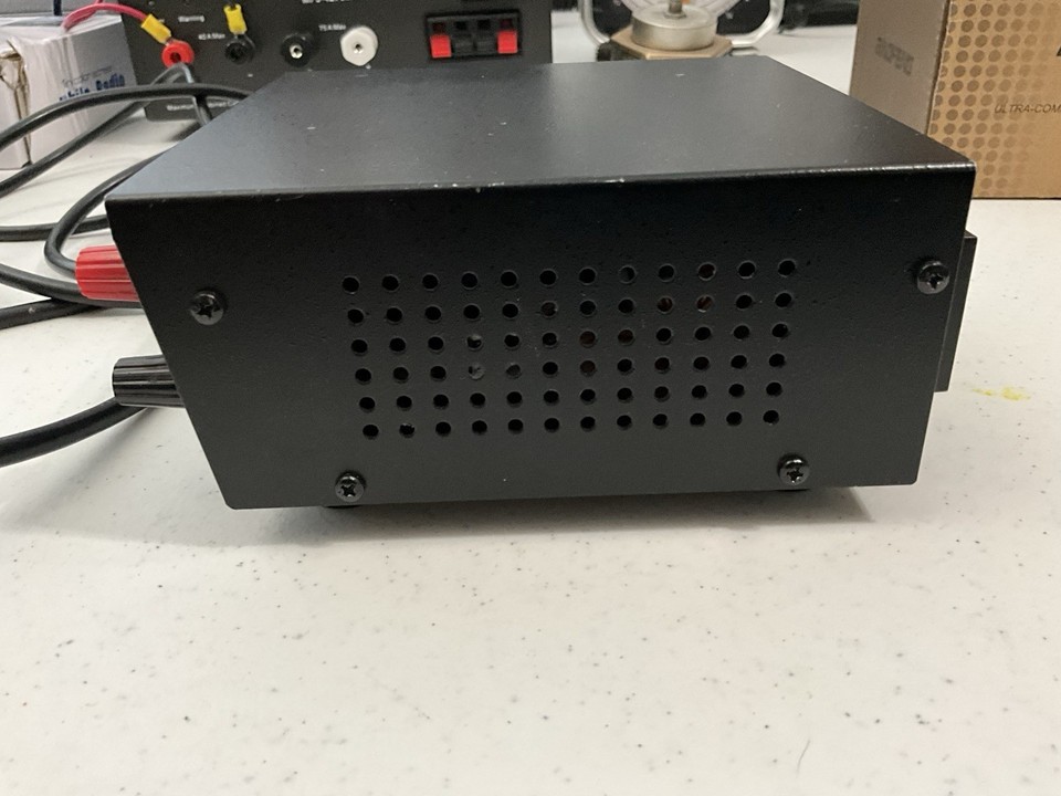 MFJ-4125 MightyLite Switching Power Supply for Ham Radio 13.8 VDC 25A ...