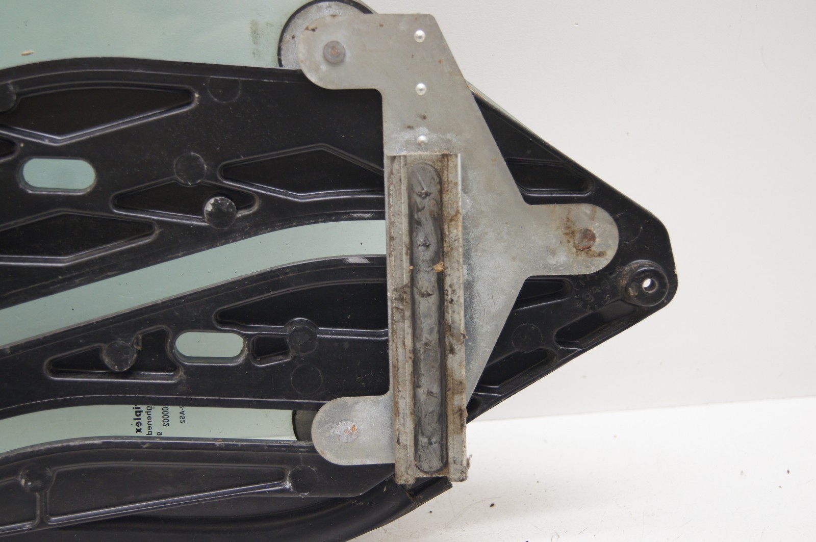 1995 Jaguar XJS CONVERTIBLE REAR RIGHT SIDE WINDOW GLASS & TRACK | eBay