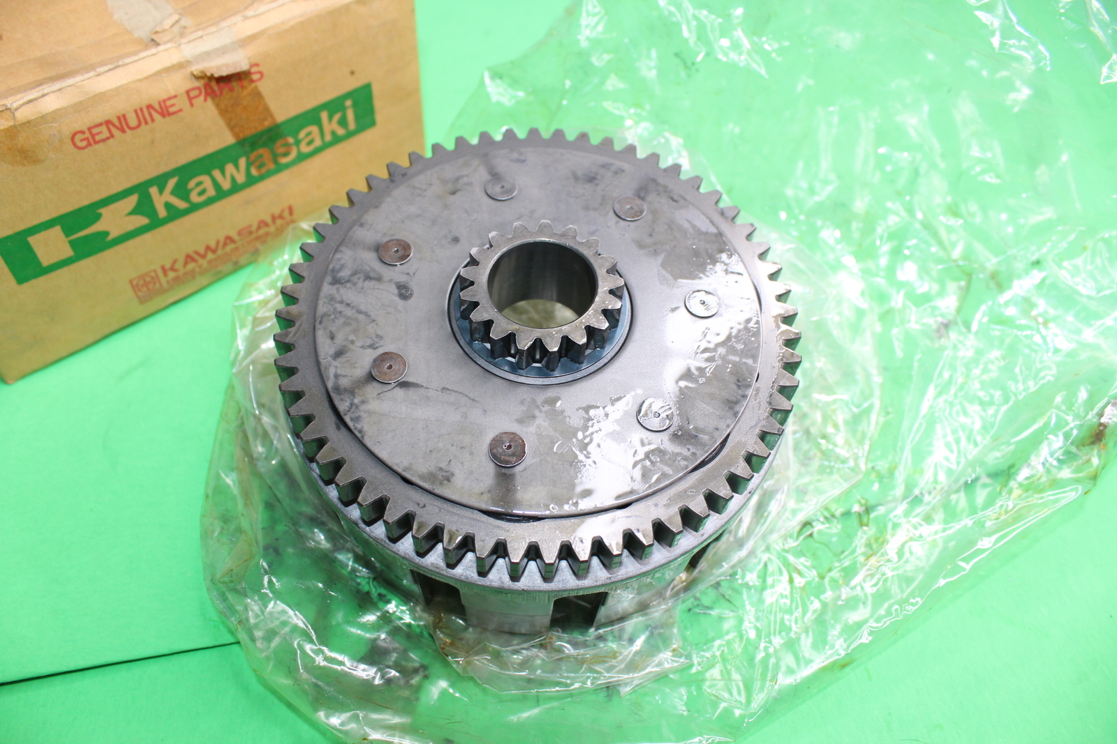 NOS Genuine KAWASAKI 1992 KX125 CLUTCH HOUSING-COMP OEM # 13095-1265 ...