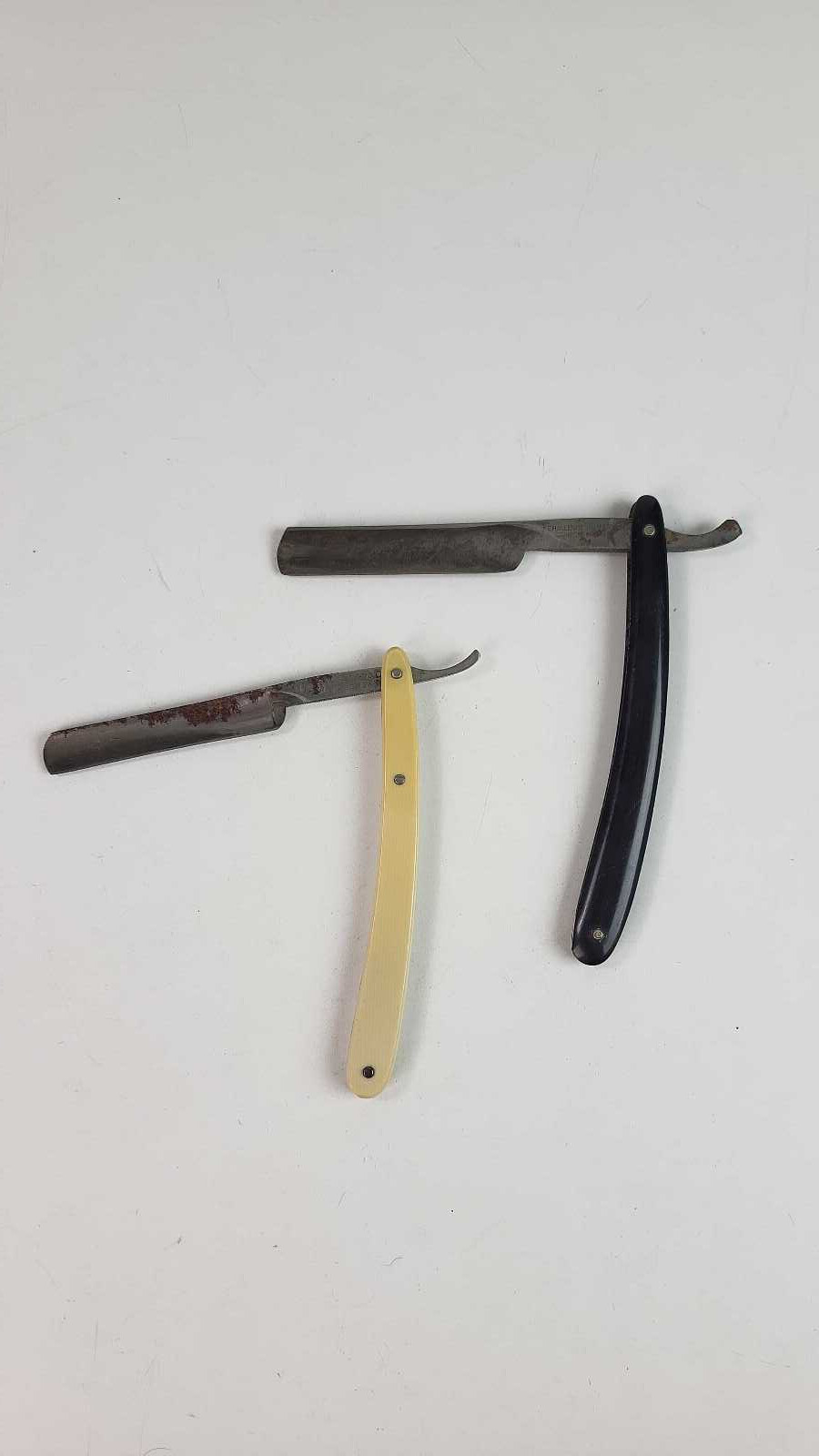 Pair of Antique Straight Razors - Macero Soligen and Challenge Cutlery ...