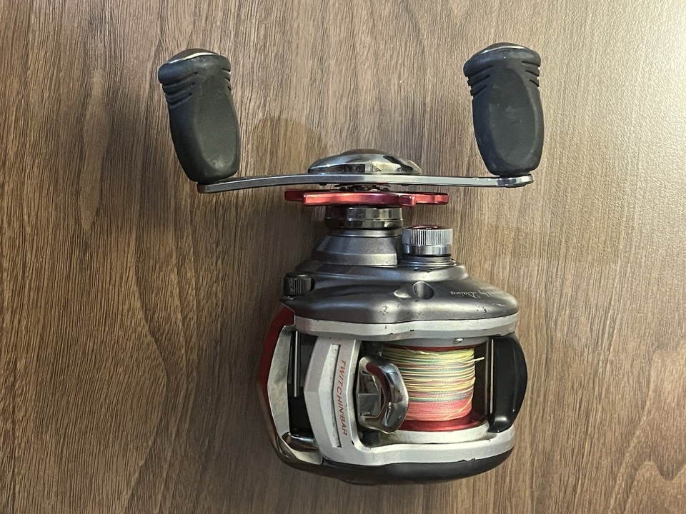 Daiwa Mega Force Twitchin’ Bar Twitching Bait casting Reel 7.1 100TSH ...