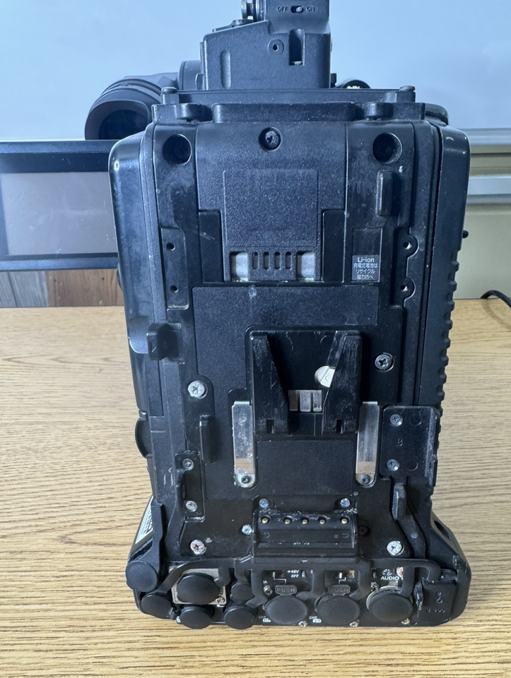 Sony PDW-F800 XDCAM HD Professional Camcorder w/Sony HDVF-20A ...