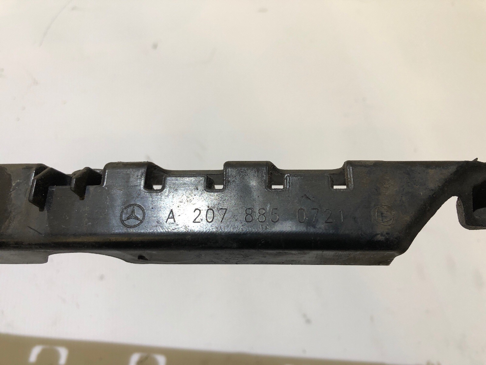 MERCEDES E-CLASS C207 PASSENGER SIDE REAR BUMPER BRACKET MOUNT ...