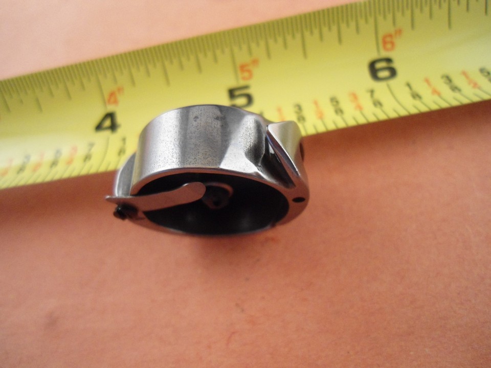 SINGER 29K CLASS 29K72 SHUTTLE HOOK LARGE BOBBIN #81952, S-29L, HA46082 ...