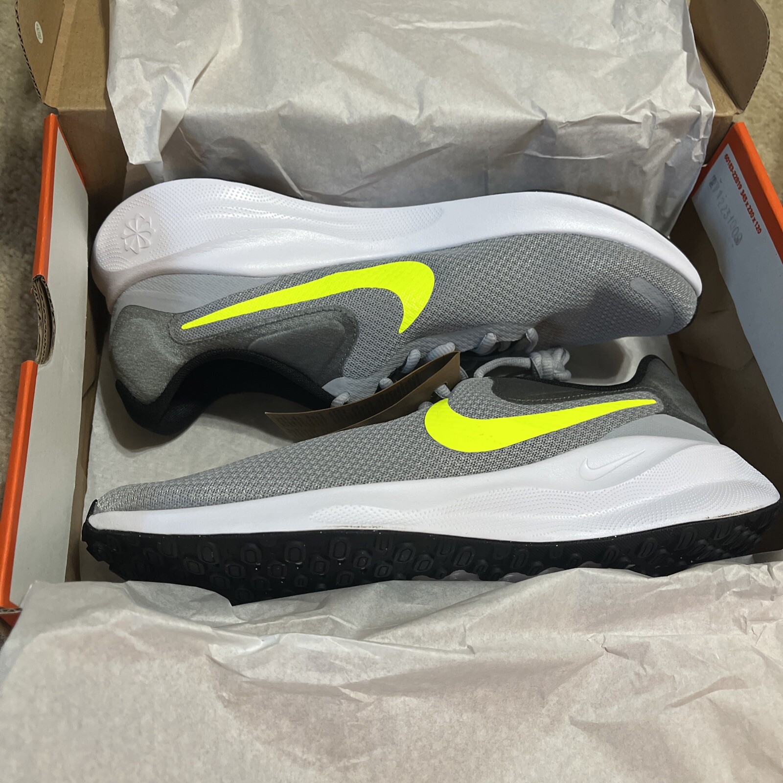 Nike Revolution 7 Men's Size 11.5 Wolf Grey Volt Road Running Shoes ...