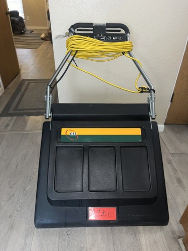 30” NSS Super Suction Commercial Vacuum Pacer 30 Wide Area Upright ...