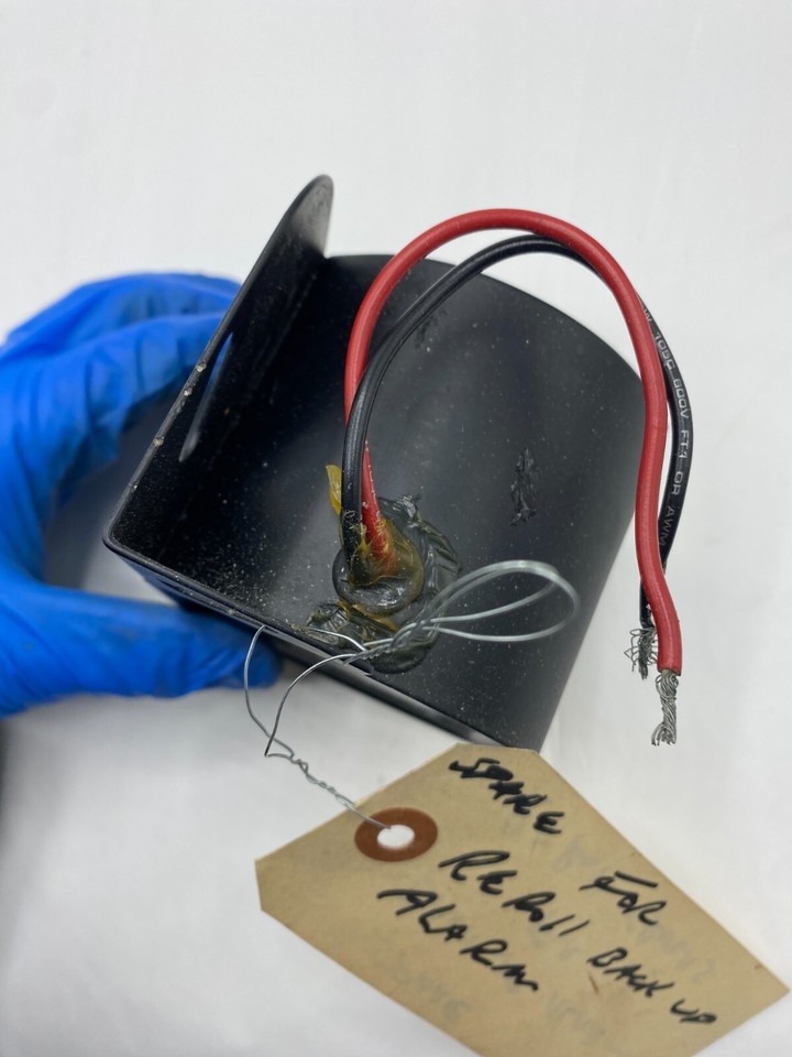 ECCO MODEL 630 BACK UP ALARM 107 dB(A) 12 to 36 VDC SAE TYPE B MADE IN ...