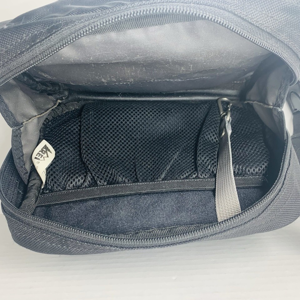 REI Co-op Black Ruckpack Sling Waist Fanny Pack Hiking Adjustable Strap ...
