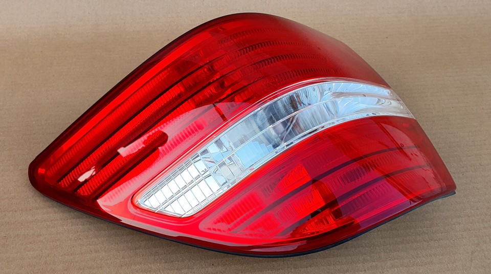 LEXUS LS430 2004-2006 Outer Tail lights Left and Right Side LED oem ...