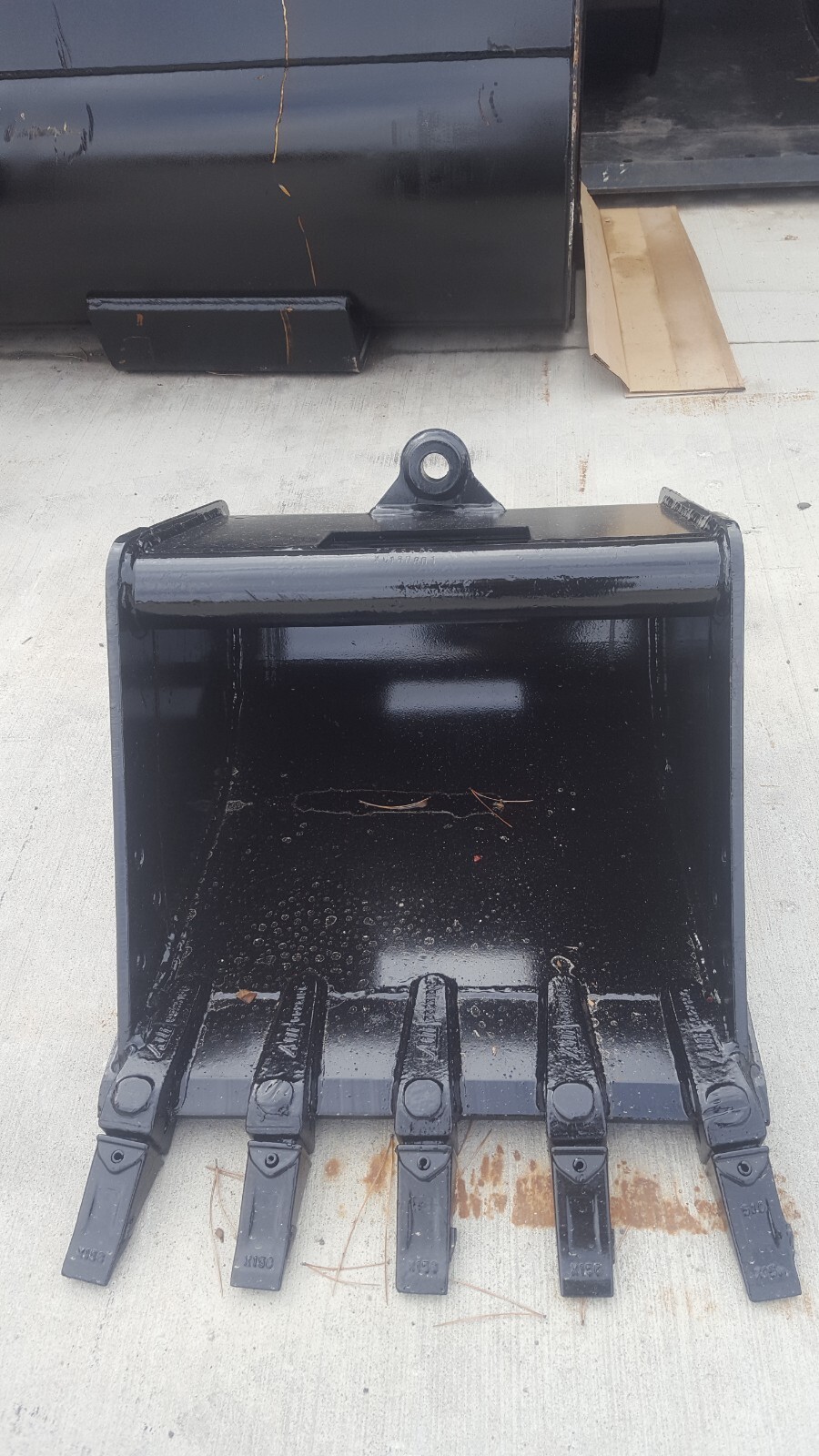 New 24" TAG Coupler Style Excavator Bucket: Fits 6-9k Machines - 1.25 ...