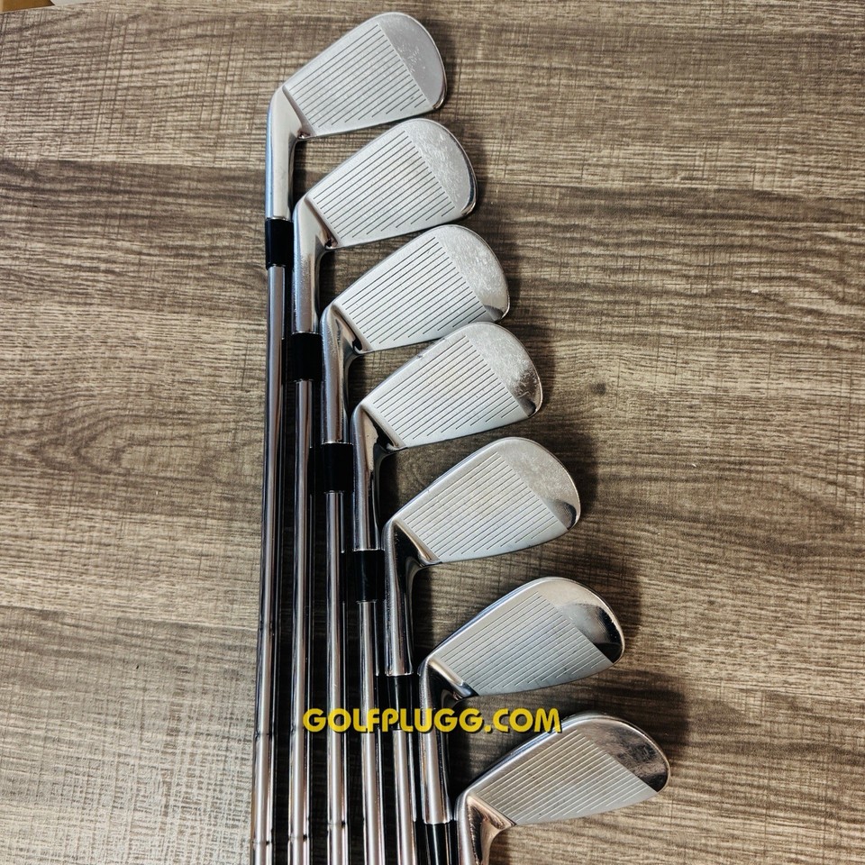 Taylormade P7TW Iron Set 4-PW / Dynamic Gold Tour Issue Extra Stiff ...
