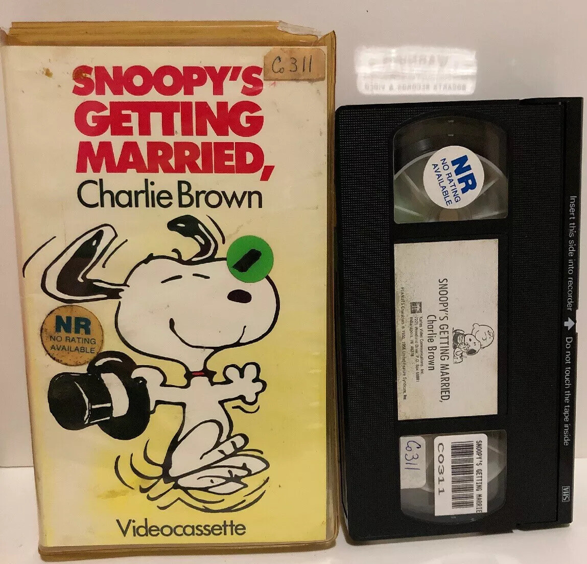 VHS Snoopy's getting married Charlie Brown | eBay