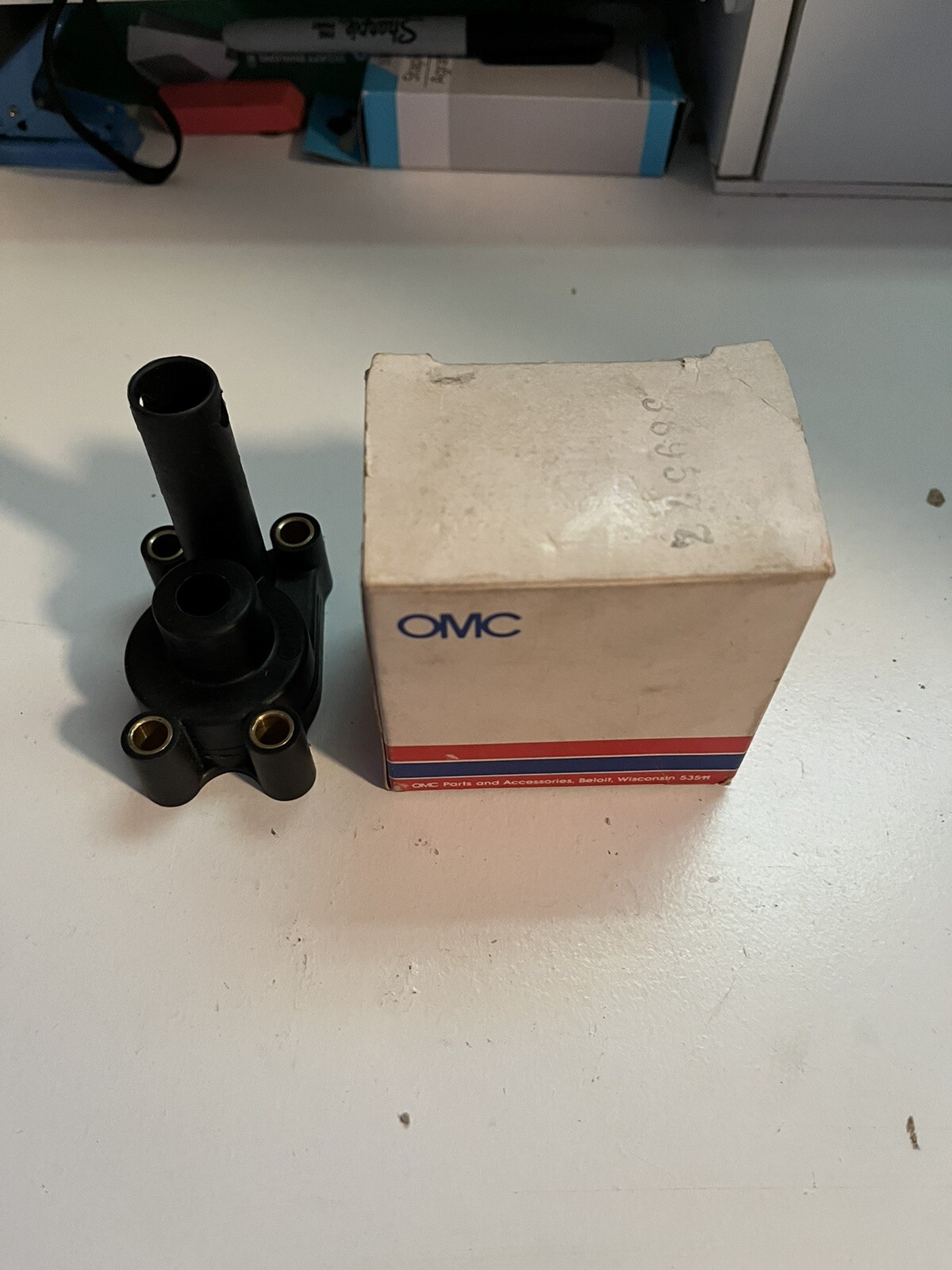 OEM Evinrude Johnson Impeller Housing 389577 | eBay