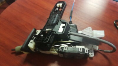 Mercedes C Class w204 Door Lock Front Right a2047201635 Door Lock Front ...