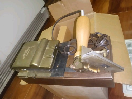 Golden auto-grapher hot foil embossing machine working stamping foil ...