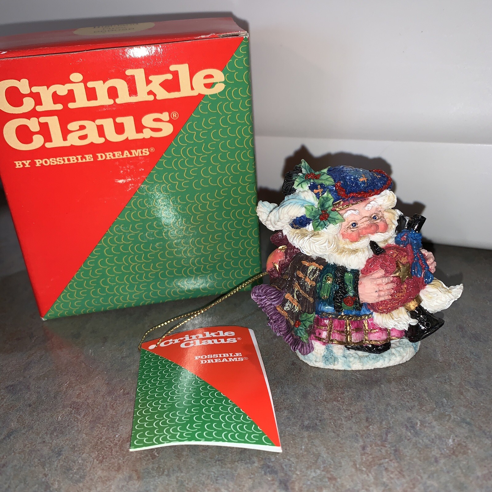 Crinkle Claus Highland Piper Figurine 659026 Possible Dreams Santa ...