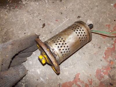 International Cub 154 low boy tractor IH oil filter holder cover & bolt ...