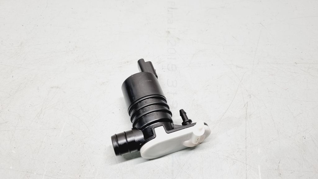 2019 Citroen DS7 Crossback X74 Windscreen washer pump 9813363380 OEM | eBay