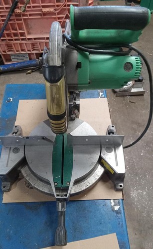 Hitachi C10FCH 15 Amp 10-Inch Compound Miter Saw with Laser - GHA-164 ...