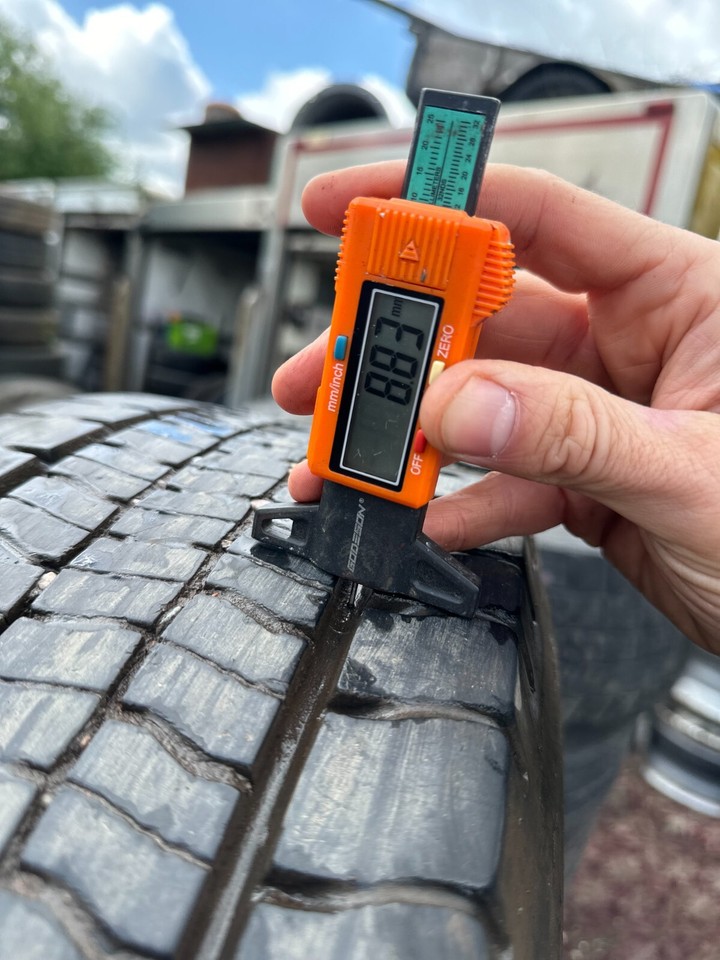 Goodyear Regional RHD II 9.5 R17.5 - Drive Pattern - Built On An 8 Stud ...