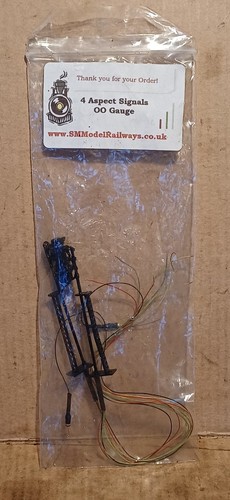 4 Aspect OO Gauge LED Signals Brand New But One Only 3 Lights Work Free ...