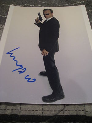 HUGO WEAVING SIGNED AUTOGRAPH 8x10 PHOTO THE MATRIX PROMO IN PERSON COA ...