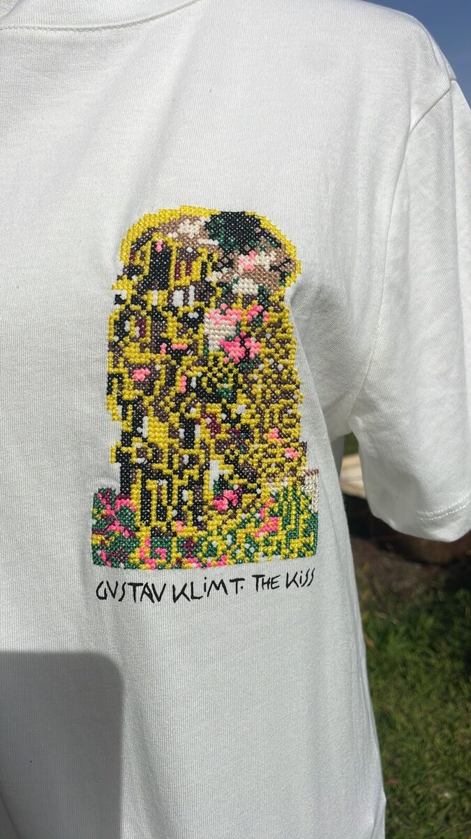 NWT THE KISS EMBROIDERED T-SHIRT Klimt Gustav Zara Tee M | eBay NWT THE KISS EMBROIDERED T-SHIRT Klimt Gustav Zara Tee M | eBay