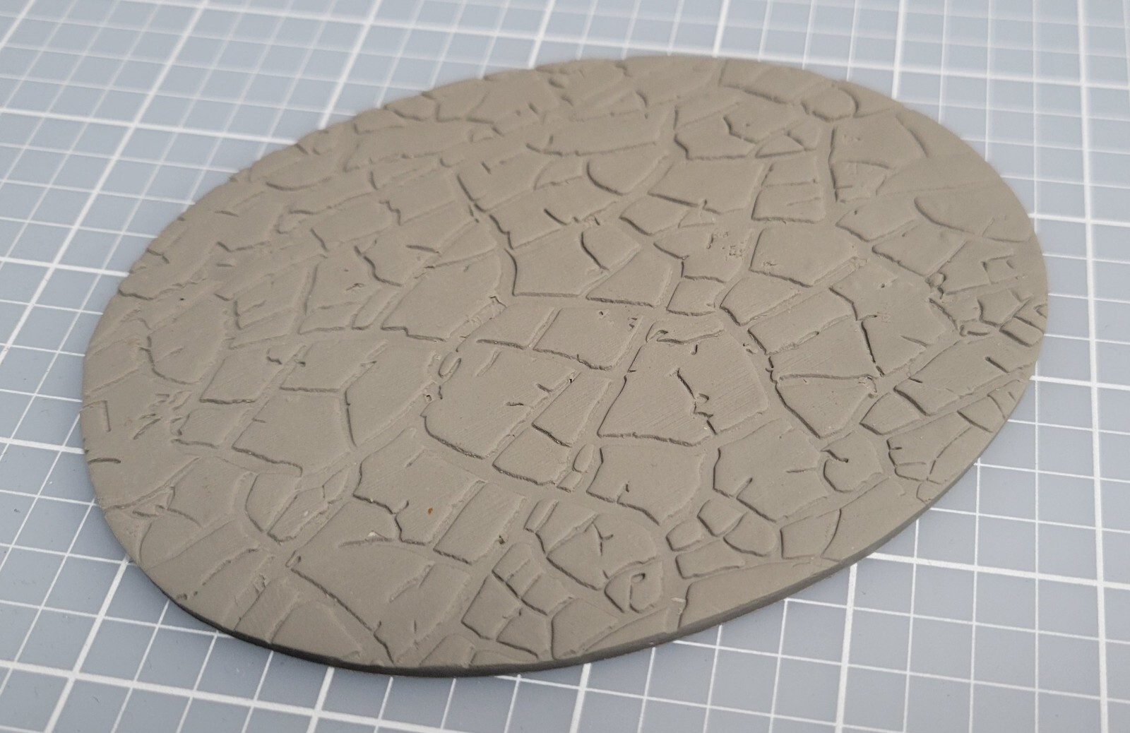 Warhammer / Wargaming / 40K / AOS 120 x 92mm Oval Fracture Base Topper ...