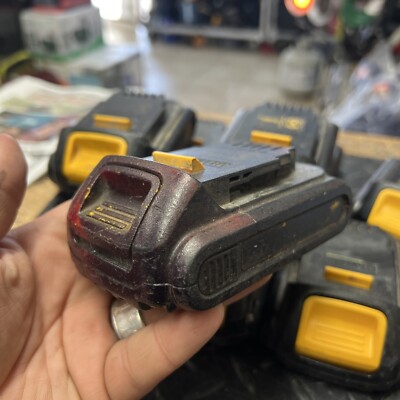 DEWALT DCB201 20V MAX 1.5 Ah Lithium-Ion Battery | eBay