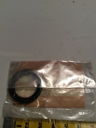 Suzuki OEM #09285-20005, NOS, OIL SEAL | eBay