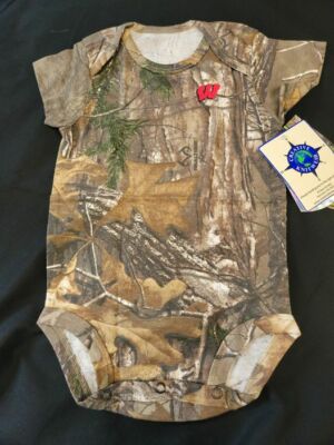 Wisconsin Badgers Newborn Baby Boy Camouflage Bodysuit Creeper 12 ...