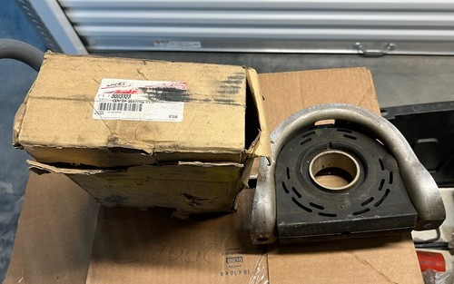 Spicer 10094142 Dana Dura-Tune Driveshaft Center Support Carrier ...