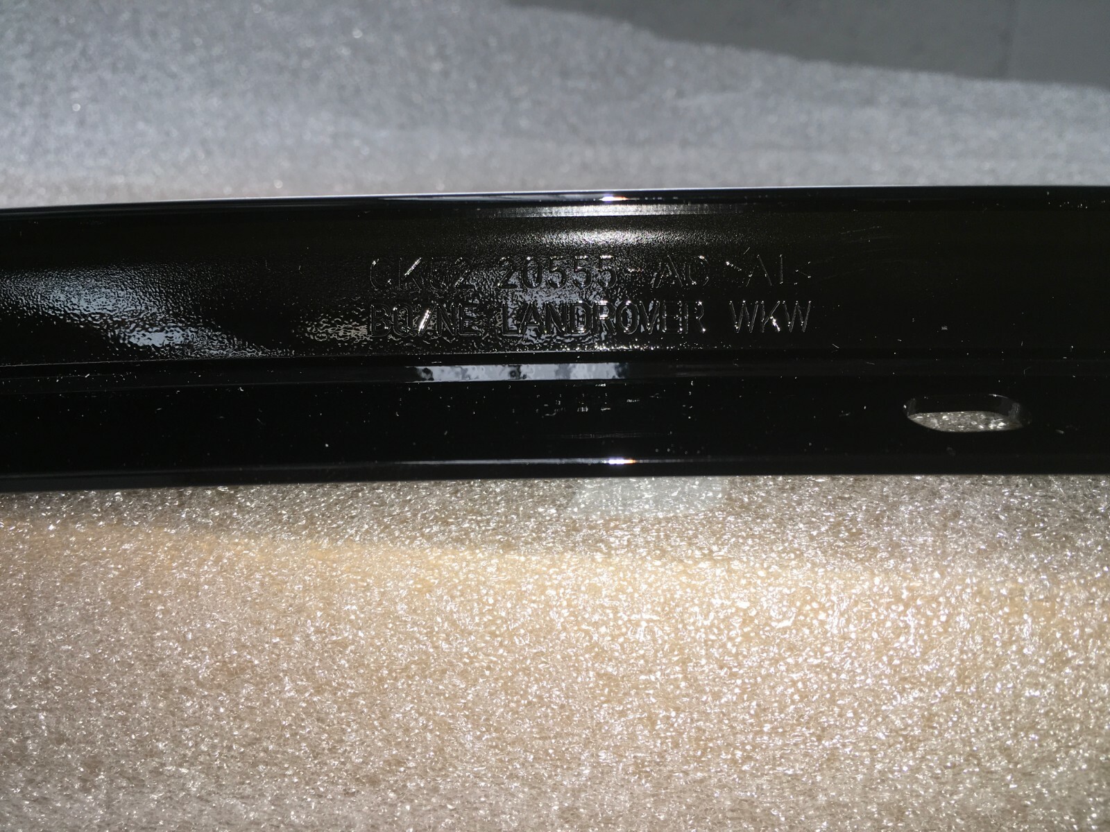 Range Rover Vogue 13-19 Outer Left Hand B Pillar Finisher Molding ...