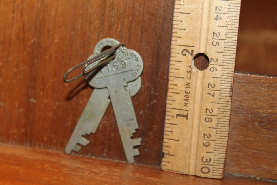 2 Vintage Safety Deposit Box Key Mosler | eBay