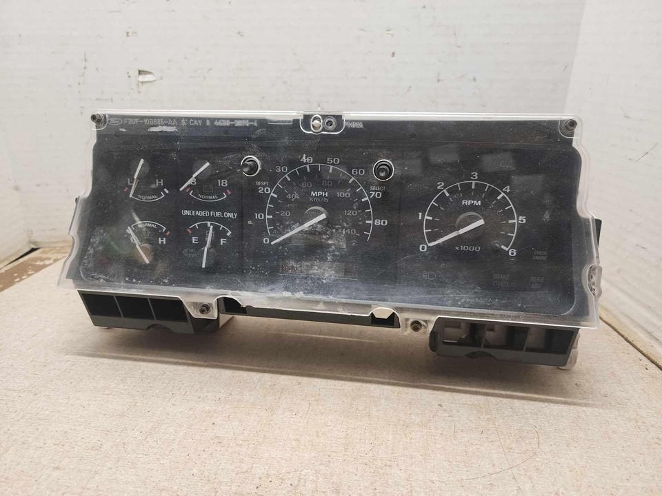 92-96 FORD F150 PICKUP Speedometer Cluster W/Tach F2TF-10848-AA F2UF ...