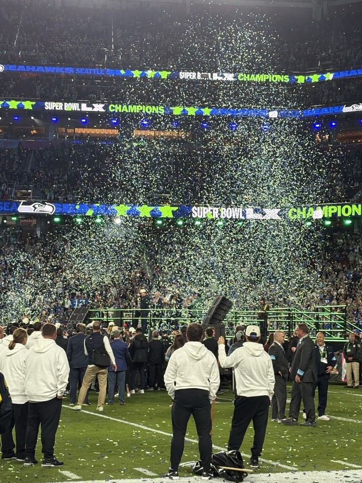 Seattle Seahawks NFL Super Bowl 60 LX Winning Confetti Santa Clara vs ...
