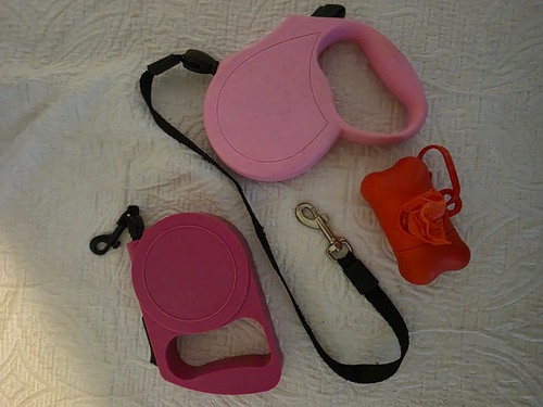 TWO (2) Pink Retractable Dog Leash Cord for Small Or Medium Dogs 26lbs ...