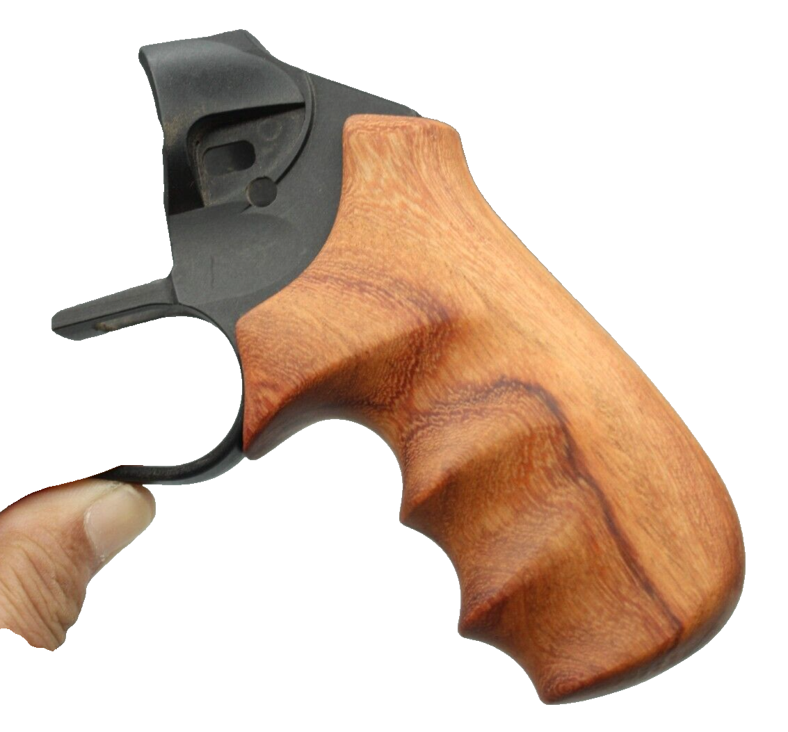 TAURUS JUDGE GRIPS PUBLIC DEFENDER POLY ( POLYMER FRAME ) OIL FINISH ...