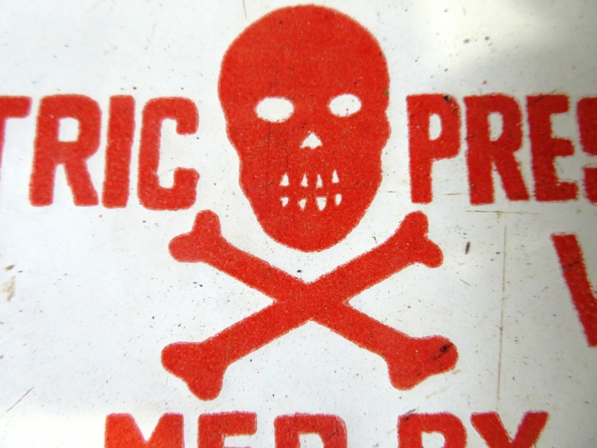 Danger Sign Skull Red