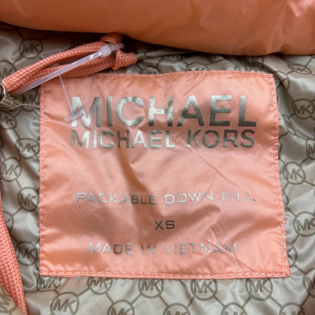 NWD Michael Kors Women's Hooded Packable Down Shine Puffer NWD Michael Kors Women's Hooded Packable Down Shine Puffer
