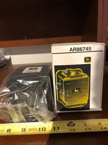 2 NEW ORIGINAL JOHN DEERE FUEL FILTER AR86745 BF959 FF5045 TP1149 26667 ...