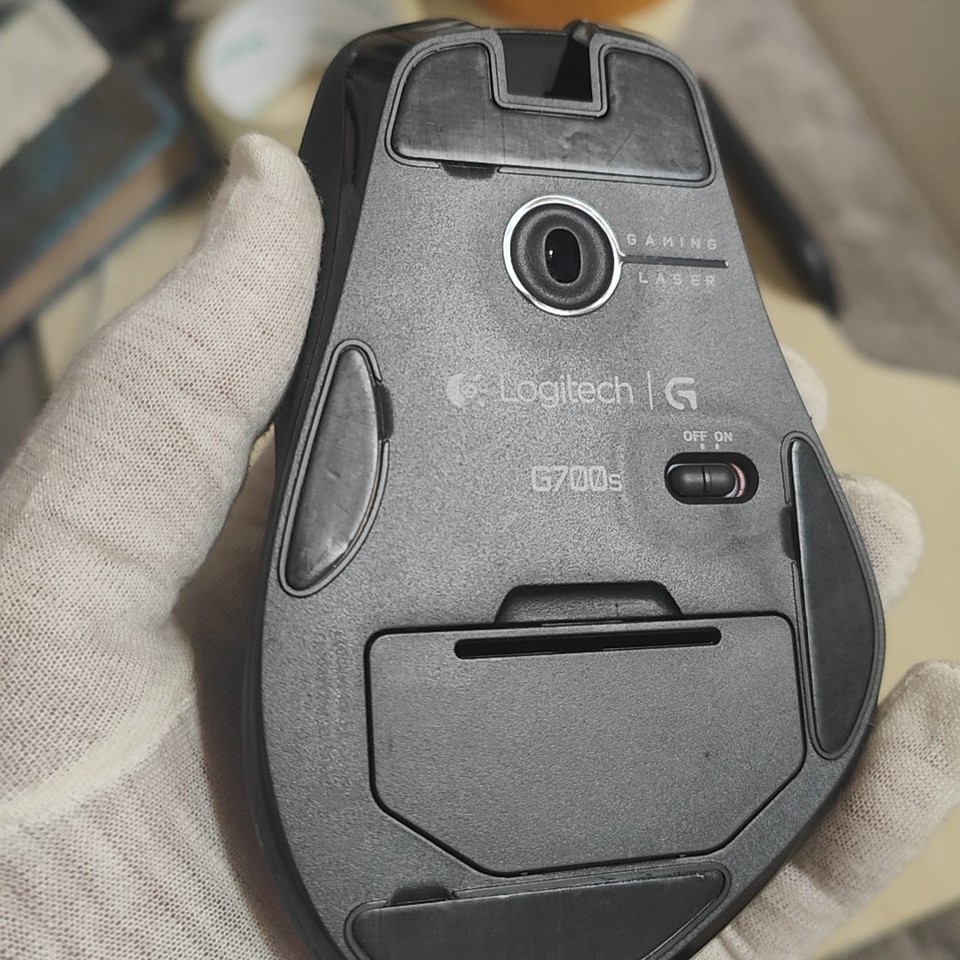 Logitech G700s Wireless Mouse Ergonomic Design Perfect for Gaming | eBay