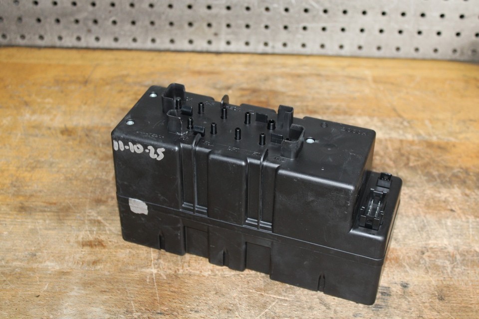 2000 - 2006 Mercedes S430 S500 W220 Central Door Vacuum Pump 2208001248 ...