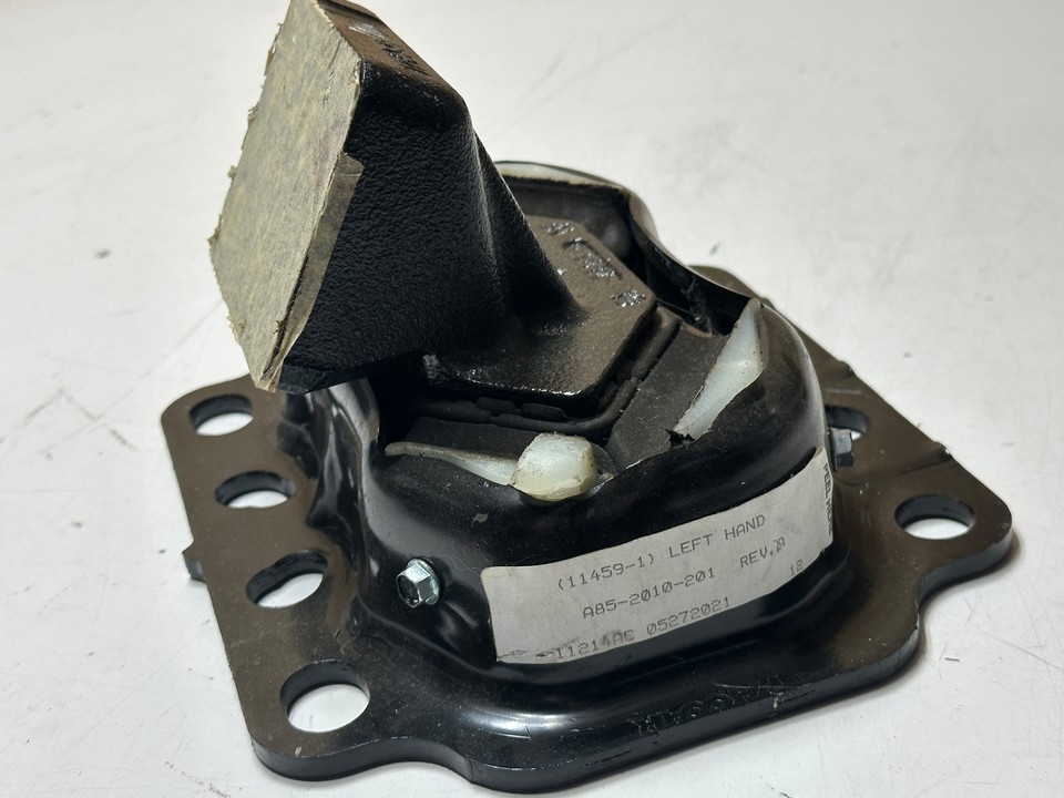 OEM Paccar Kenworth Peterbilt 579 T880 Left Side LH Rear Engine Support ...