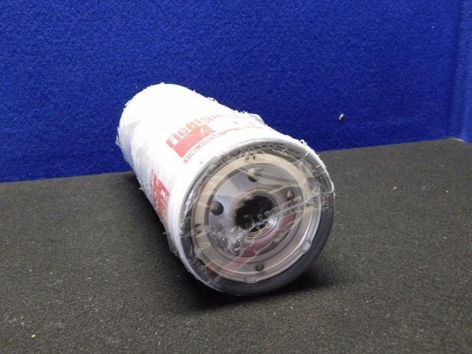 Fleetguard FF5624 Fuel Filter 3176 A9 | eBay