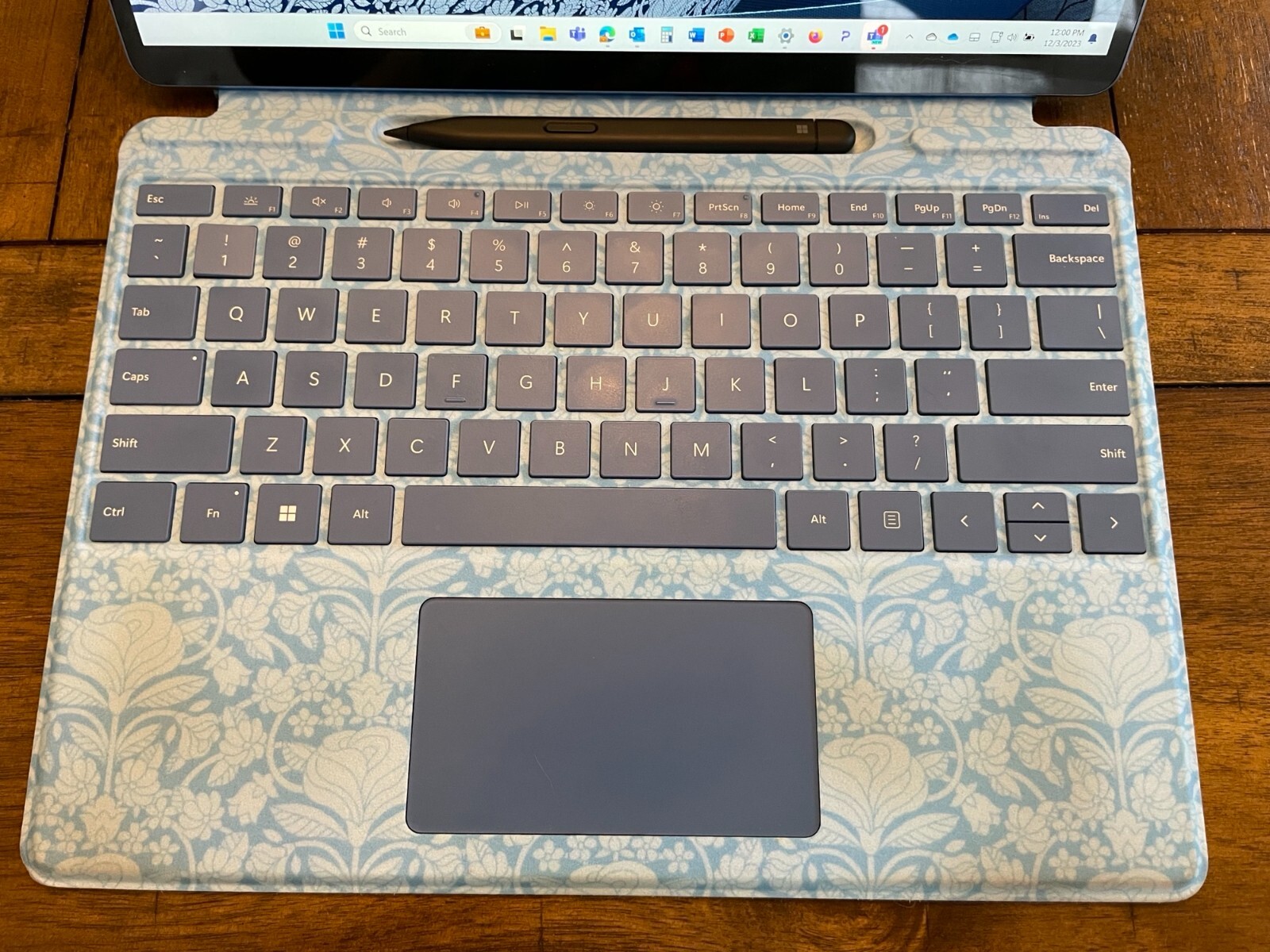 Microsoft Surface Pro 9 13" Sapphire Blue with LIMITED EDITION Liberty ...