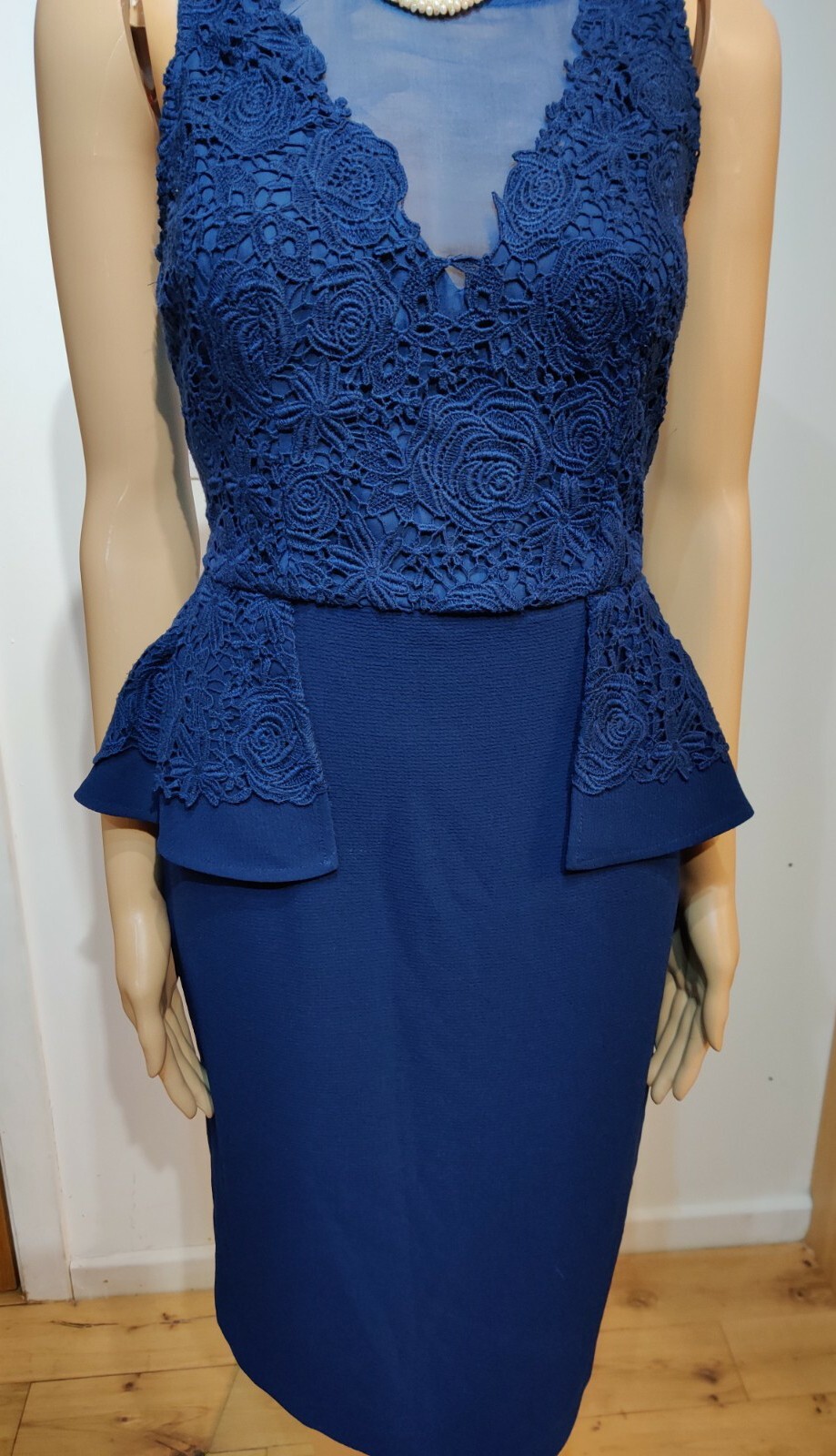 NEW COAST FITTED LACE DRESS SIZE UK 10 US 6 Approx BLUE 100 POLYESTER new-coast-fitted-lace-dress-size-uk-10-us-6-approx-blue-100-polyester