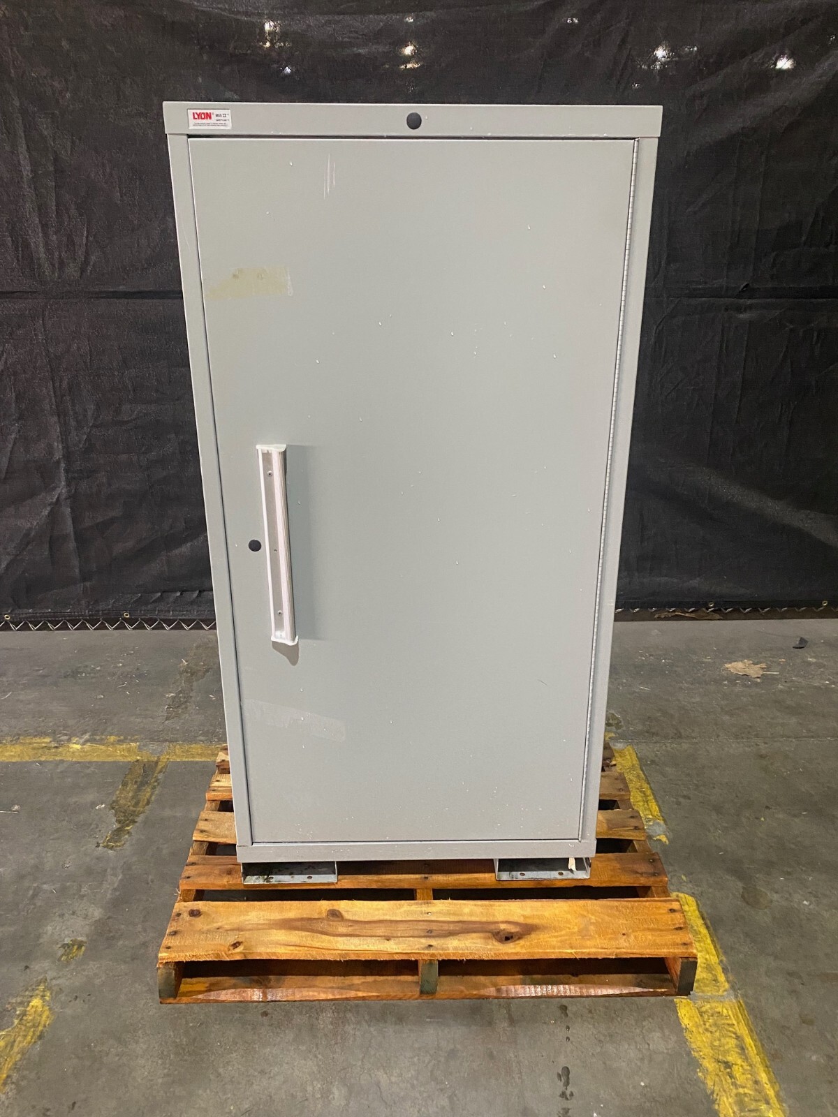 Lyon Single Door Industrial Tool Cabinet/Parts Storage W:30" H:59.50" D ...