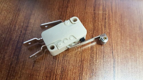 10x CHERRY D43Y D433-VGAC SWITCH MICRO SPDT 6AMP 250V MINIATURSCHALTER ...