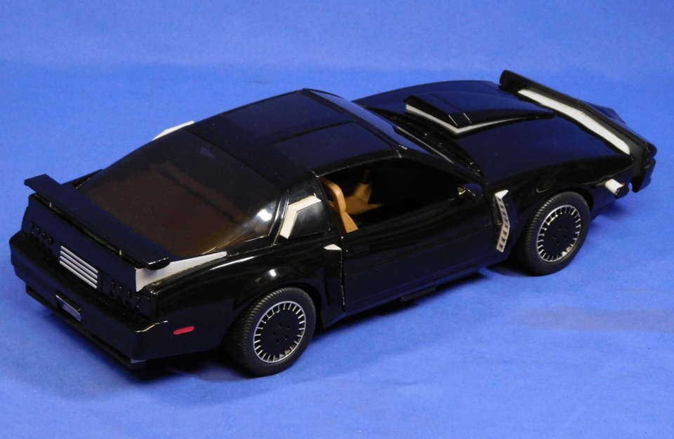 KNIGHT RIDER TALKING KITT CAR SUPER PURSUIT 1:15 DIAMOND SELECT 2013 | eBay